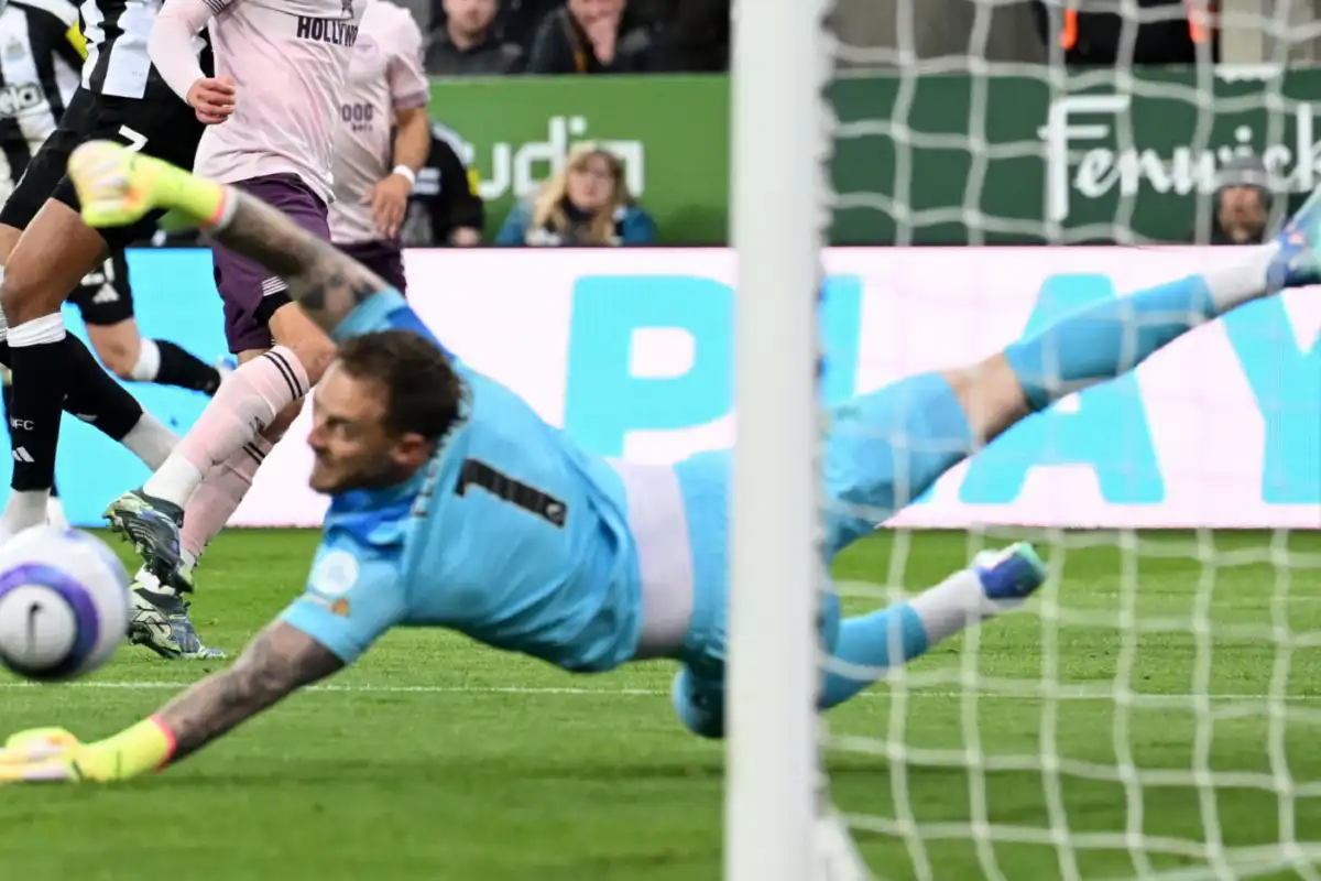 "Bayer" sur le point de signer Mark Flekken, coéquipier d'Egor ...