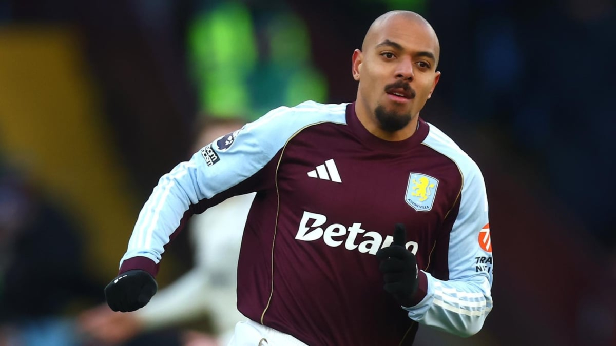 Roma Eyes Malen Signing: Wolves Table First Offer - footboom1.com