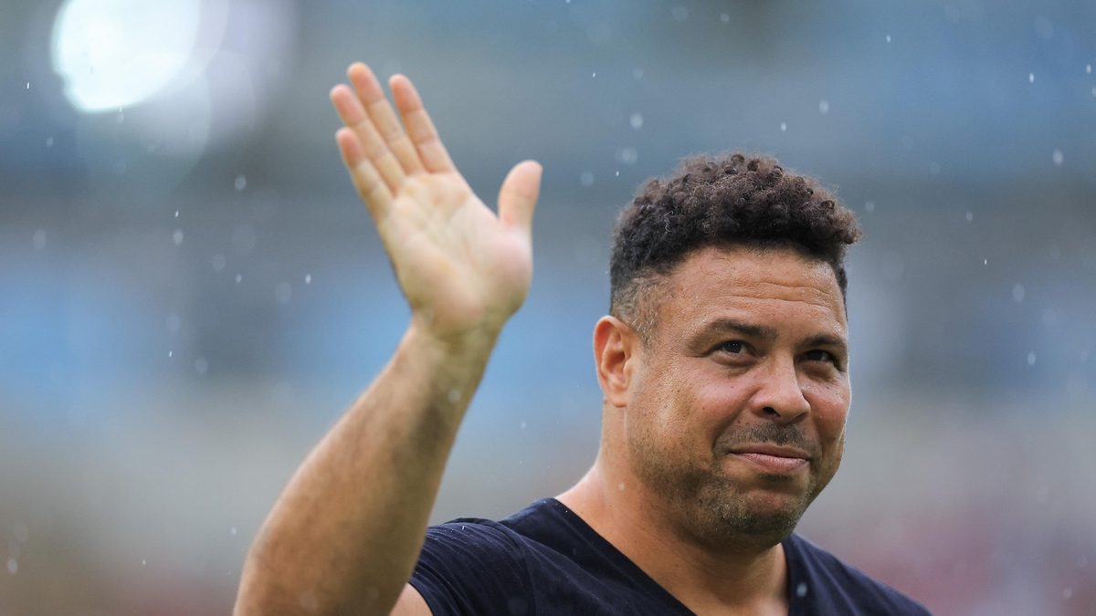 El Fenómeno Ronaldo: Sacudiendo Brasil con su Regreso a Corinthians ...
