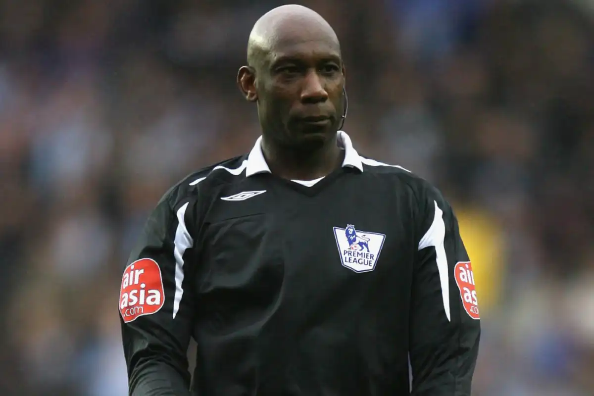 Décès d'Uriah Rennie, premier arbitre noir emblématique de la Premier ...