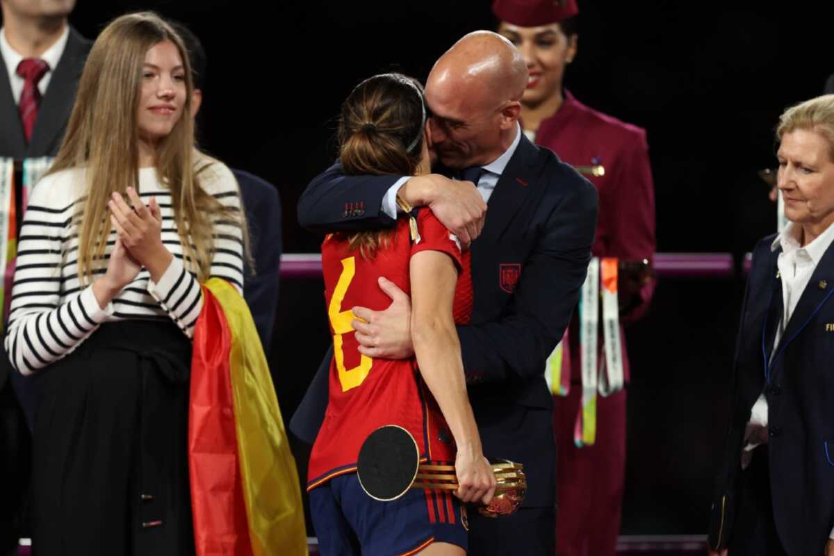 Luis Rubiales Évite la Prison dans l'Affaire du Bisou à Jennifer ...