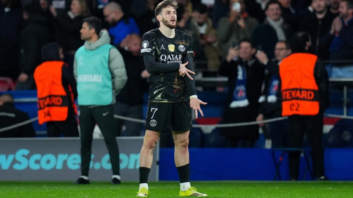 Kvaratskhelia: Fortune Meets Hard Work in Shootout Triumph - footboom1.com