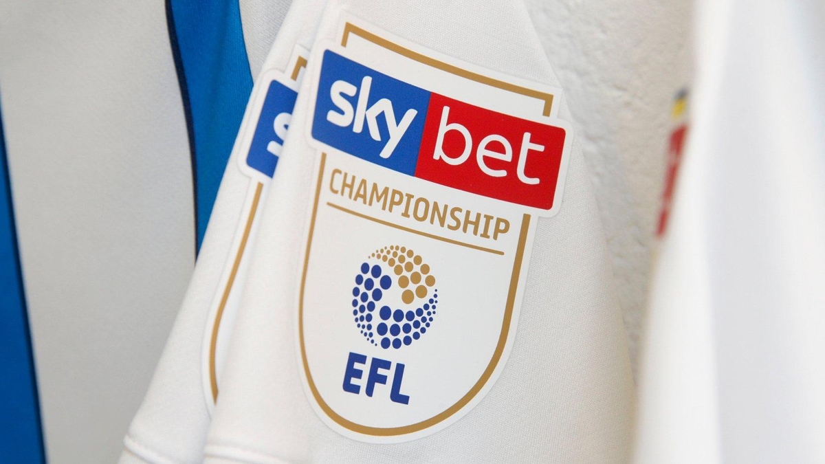 Max Bird's Injury Casts Shadow Over Bristol City's Defeat to Oxford ...