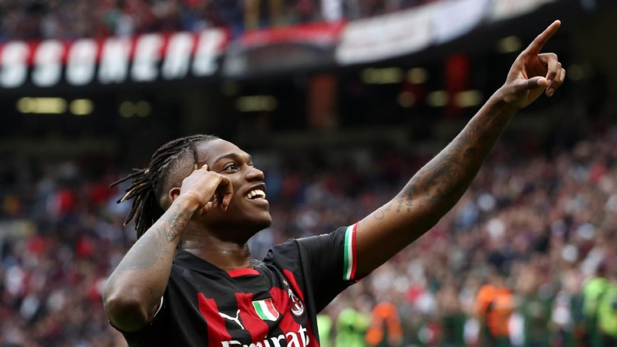 Chelsea Eyes €75M Deal for AC Milan's Rafael Leao - footboom1.com