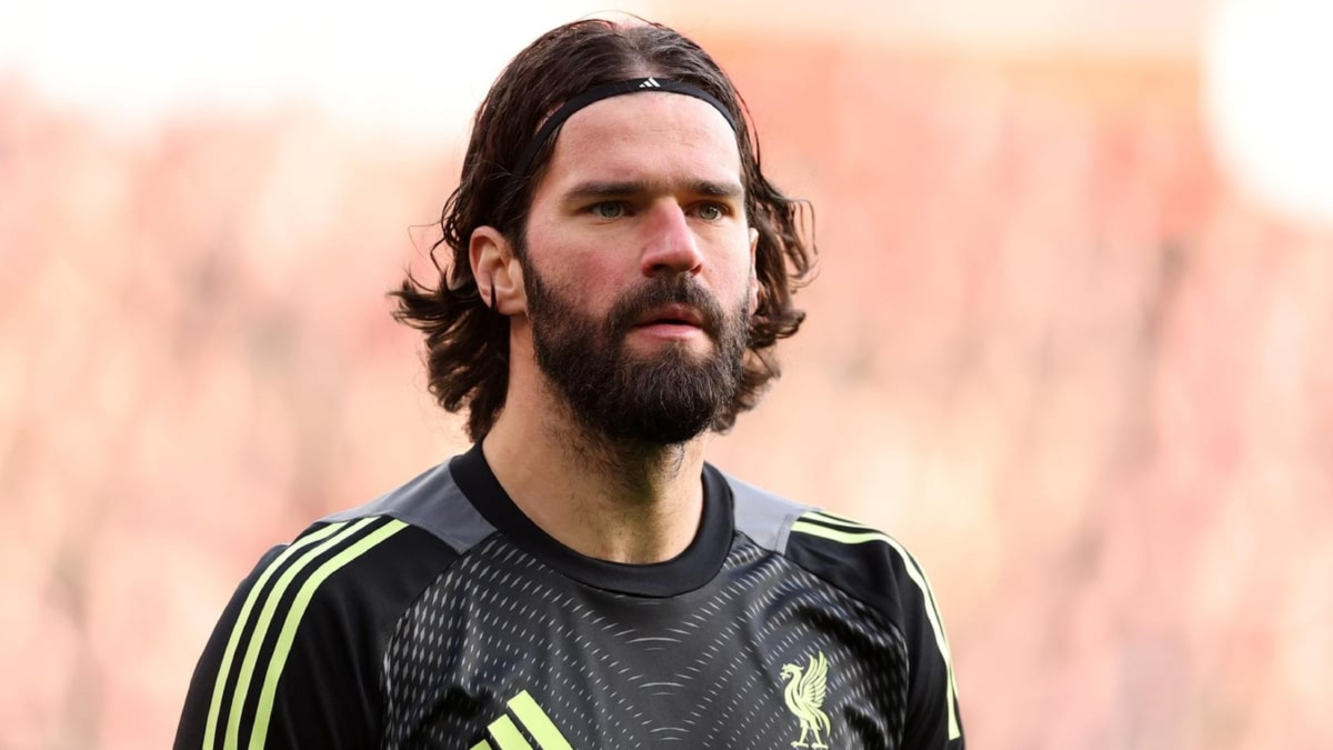 Liverpool Tell Alisson They Plan to Keep Him Despite Juventus Bid ...