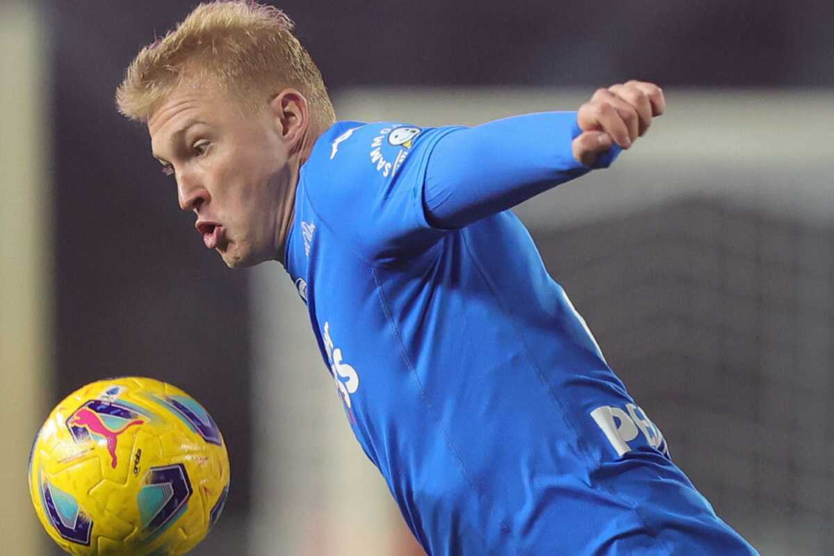 Viktor Kovalenko auf der Bank im Spiel gegen Torino - footboom1.com