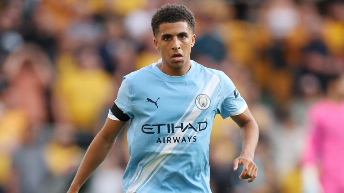 Manchester City Prolonge le Contrat de Rico Lewis - footboom1.com