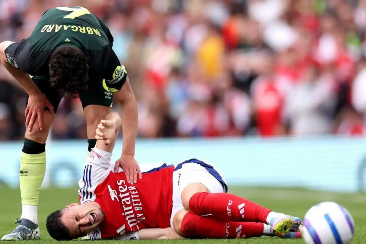 "He could have broken my leg": rough foul on Martinelli in match ...