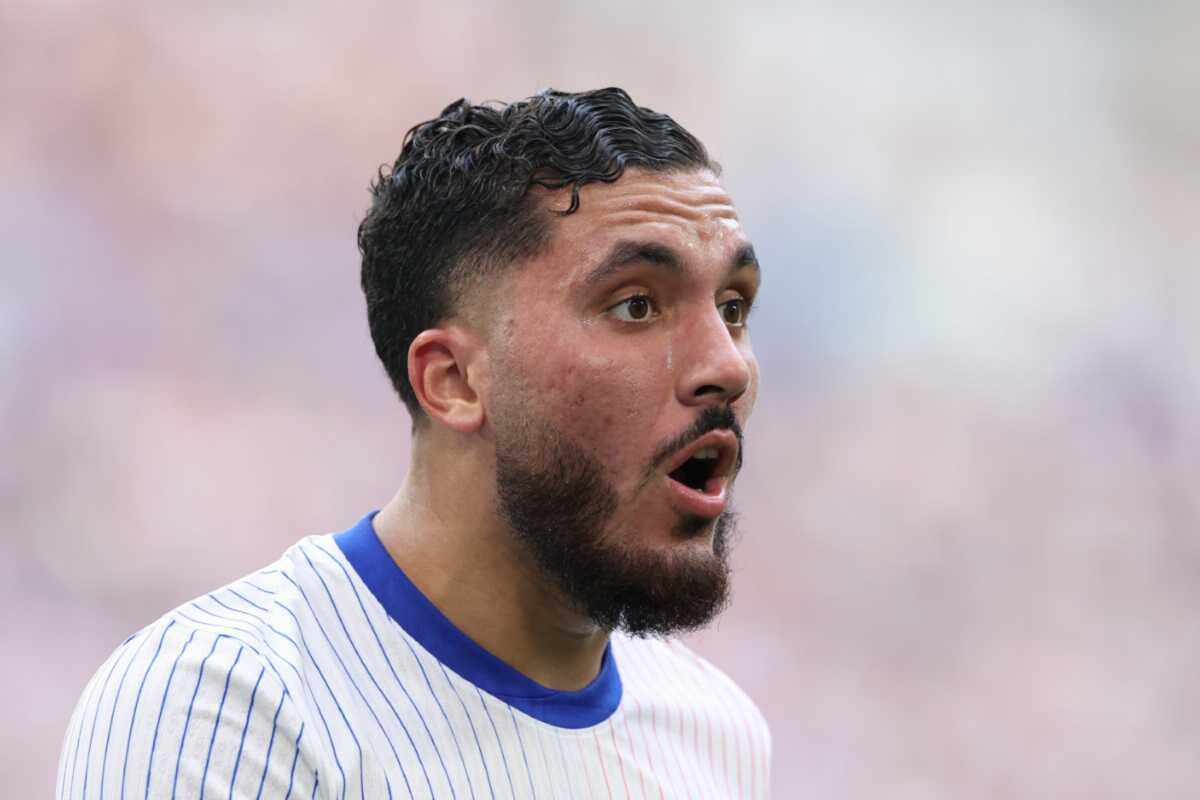 Il Manchester United punta il centrocampista del Lione Ryan Cherki ...