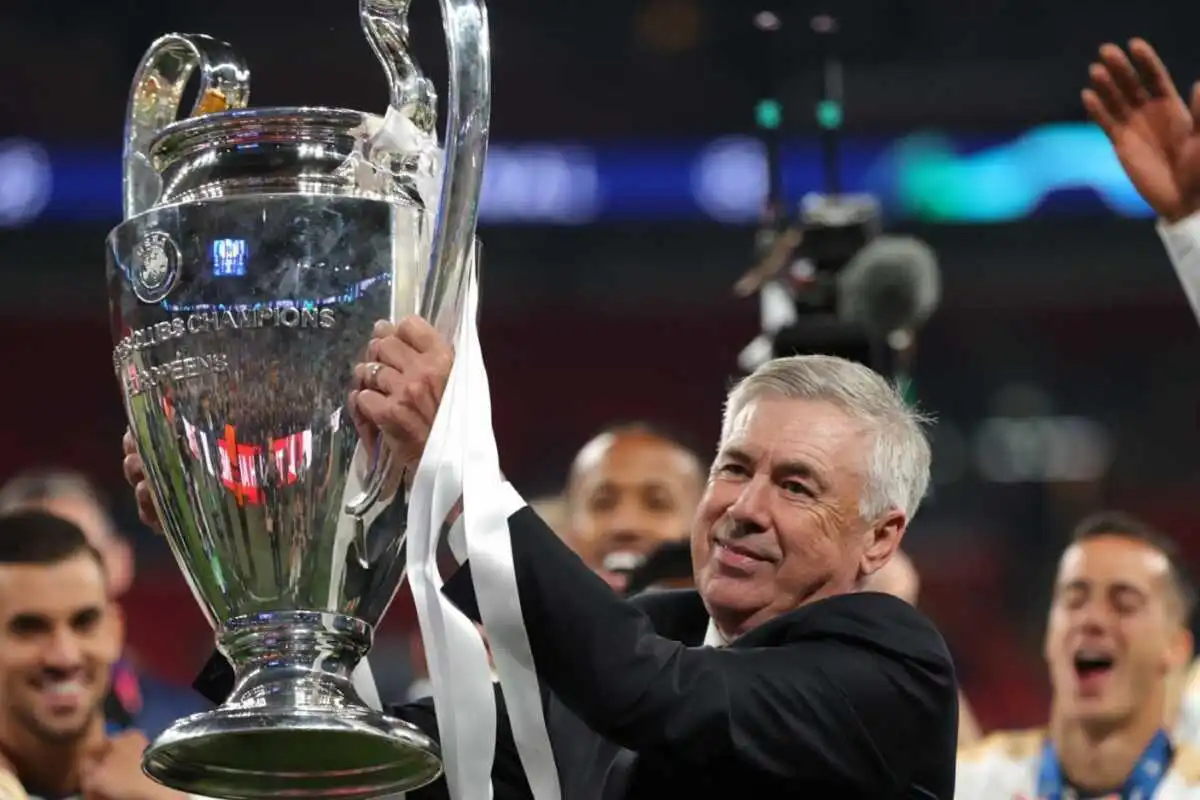 Carlo Ancelotti – Winner of the Johan Cruyff Trophy - footboom1.com