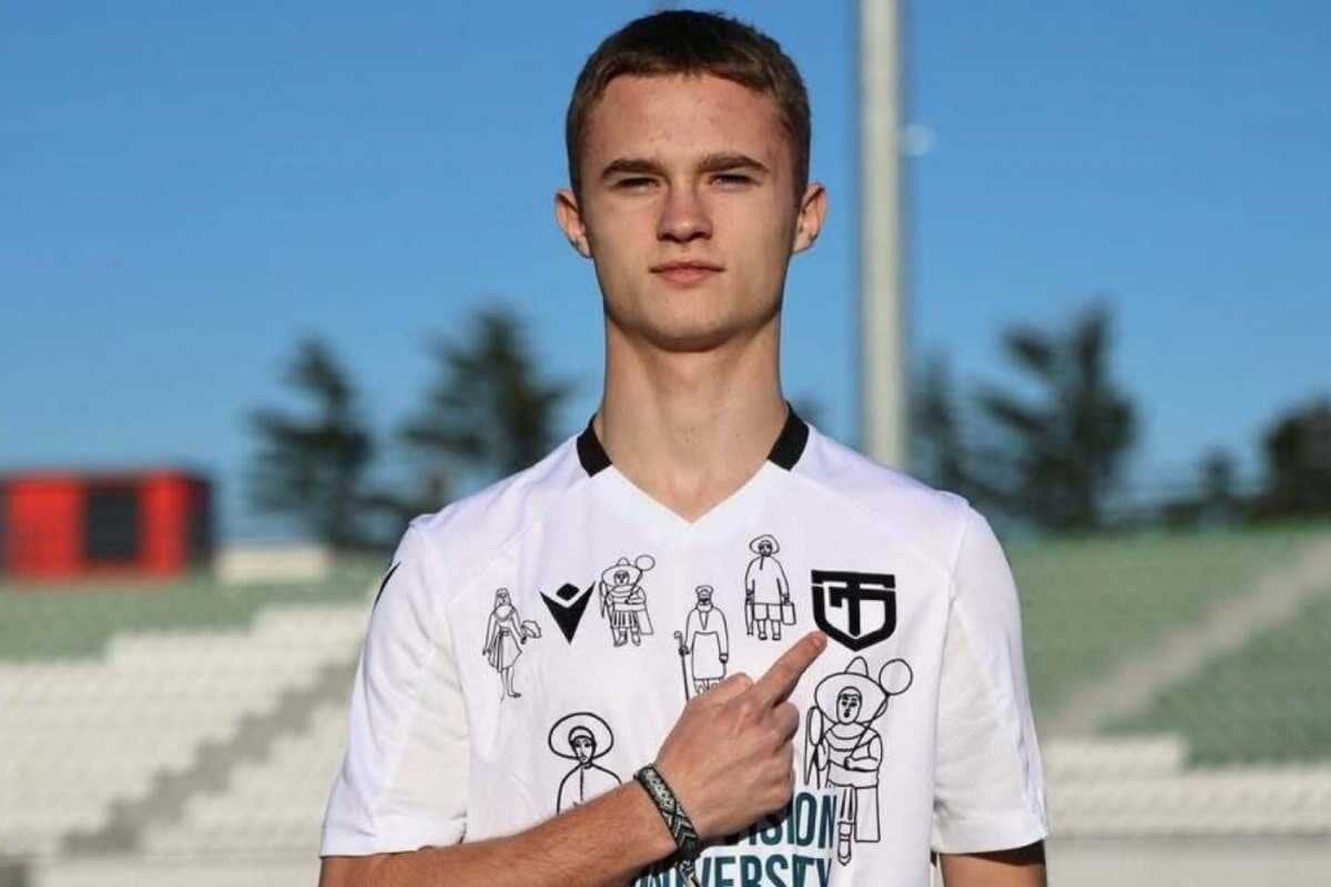 Torpedo Kutaisi Signs 16-Year-Old Ukrainian Defender Gleb Katkov, Who Is Also a Georgian Citizen ...