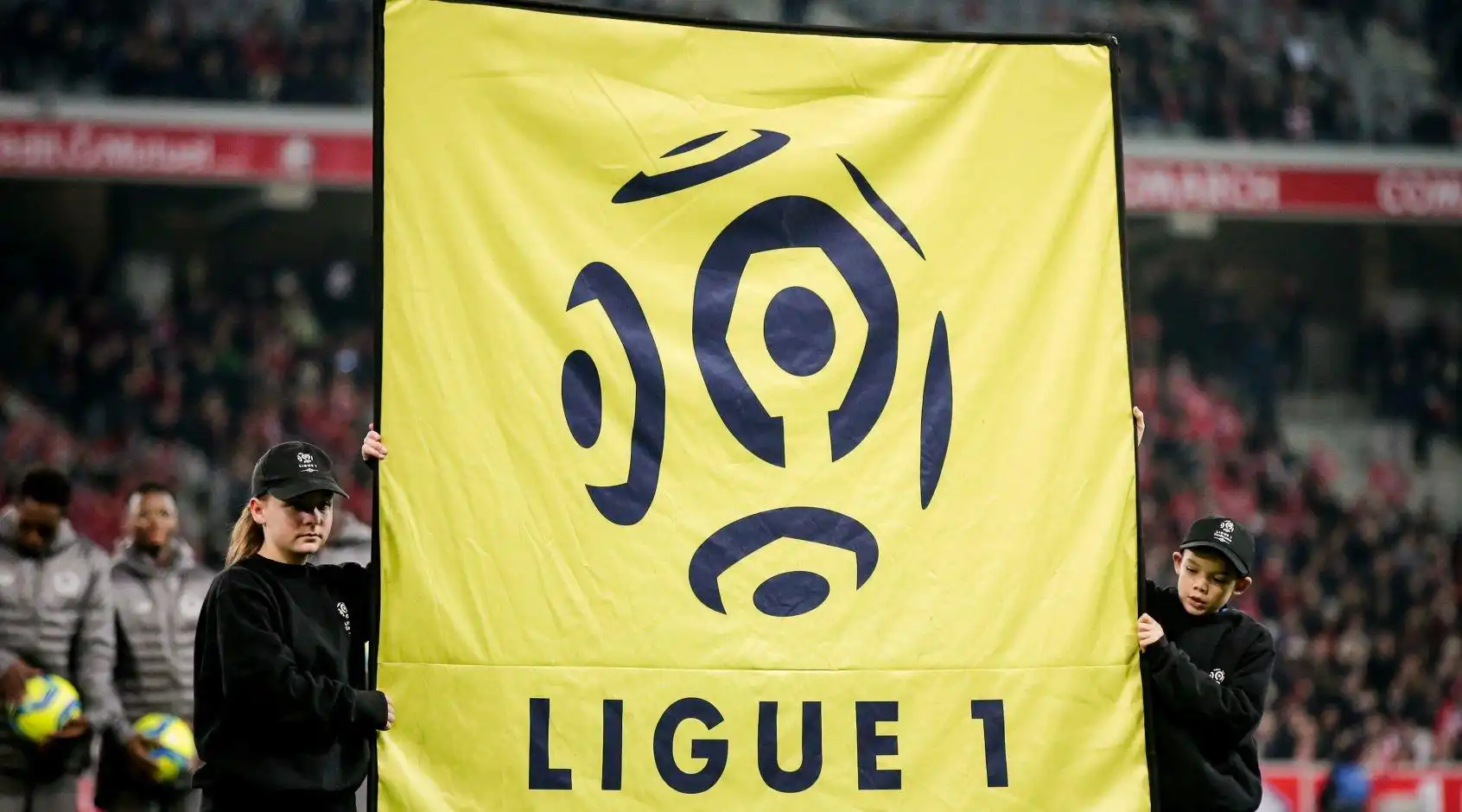 Preocupações e Expectativas no Retorno de Thauvin ao RC Lens Antes do ...