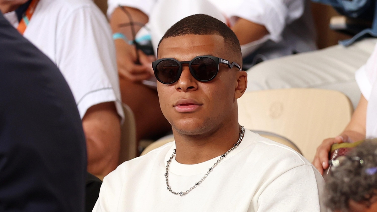 Kylian Mbappé Unveils Hublot's Stunning New UEFA Champions League Watch ...