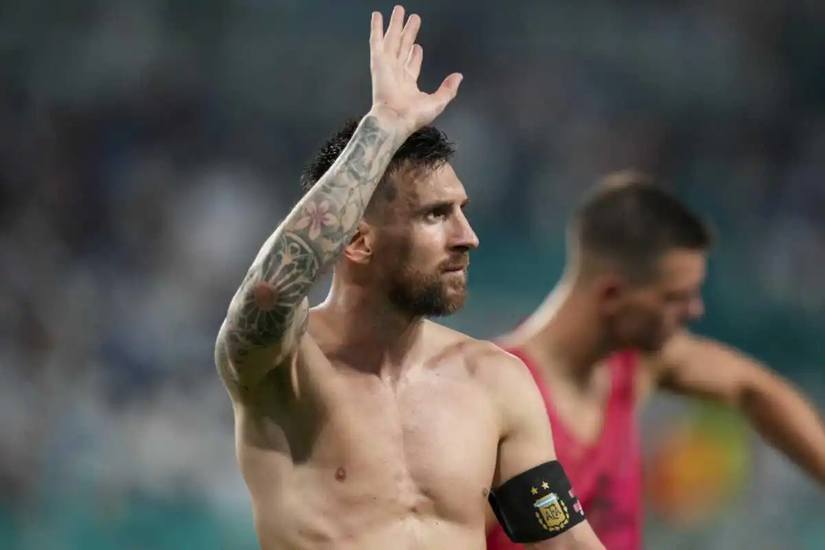 Messi, Suárez, Neymar - Le Meilleur Trio Attaquant du XXIe Siècle Selon ...