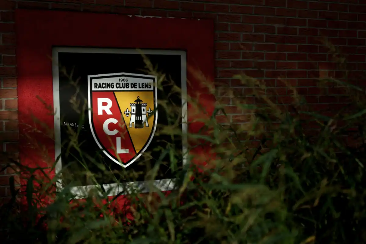 Ligue-1-Club Lens verabschiedet vier Spieler, darunter Torwart Mathew ...
