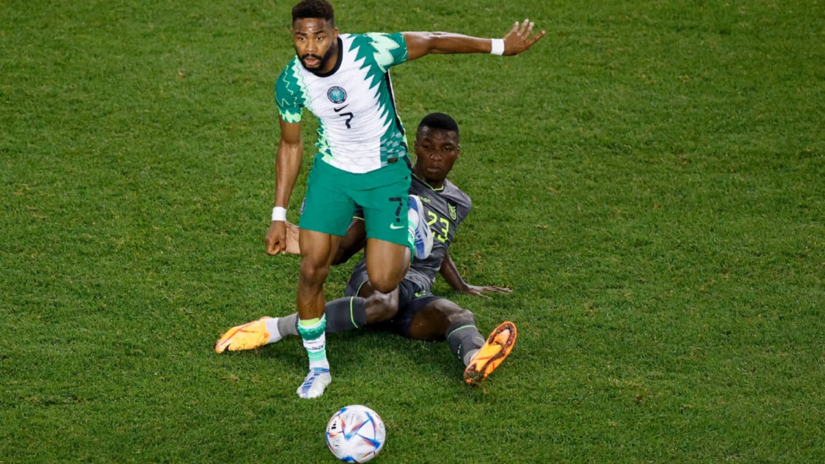 Brøndby contrata atacante Emmanuel Dennis, ex-Watford - footboom1.com