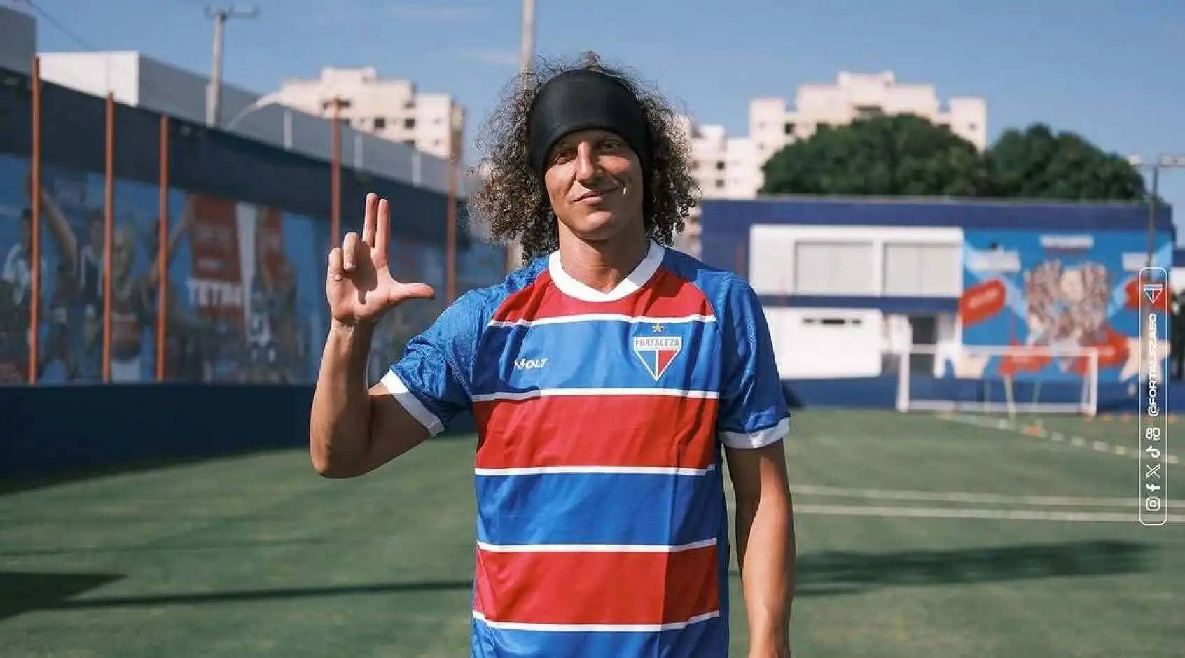 David Luiz startet frisches Abenteuer bei Pafos FC - footboom1.com