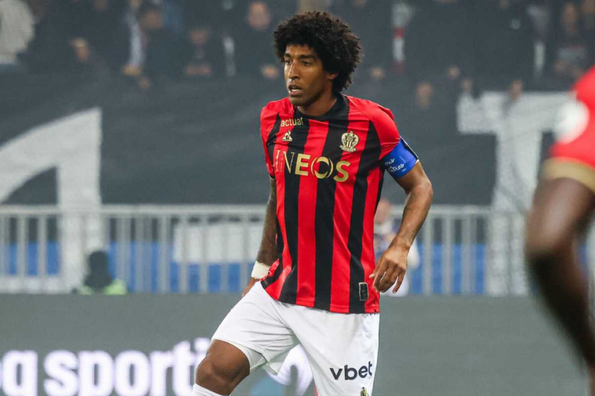 Dante, de 41 anos, renova contrato com o Nice - footboom1.com