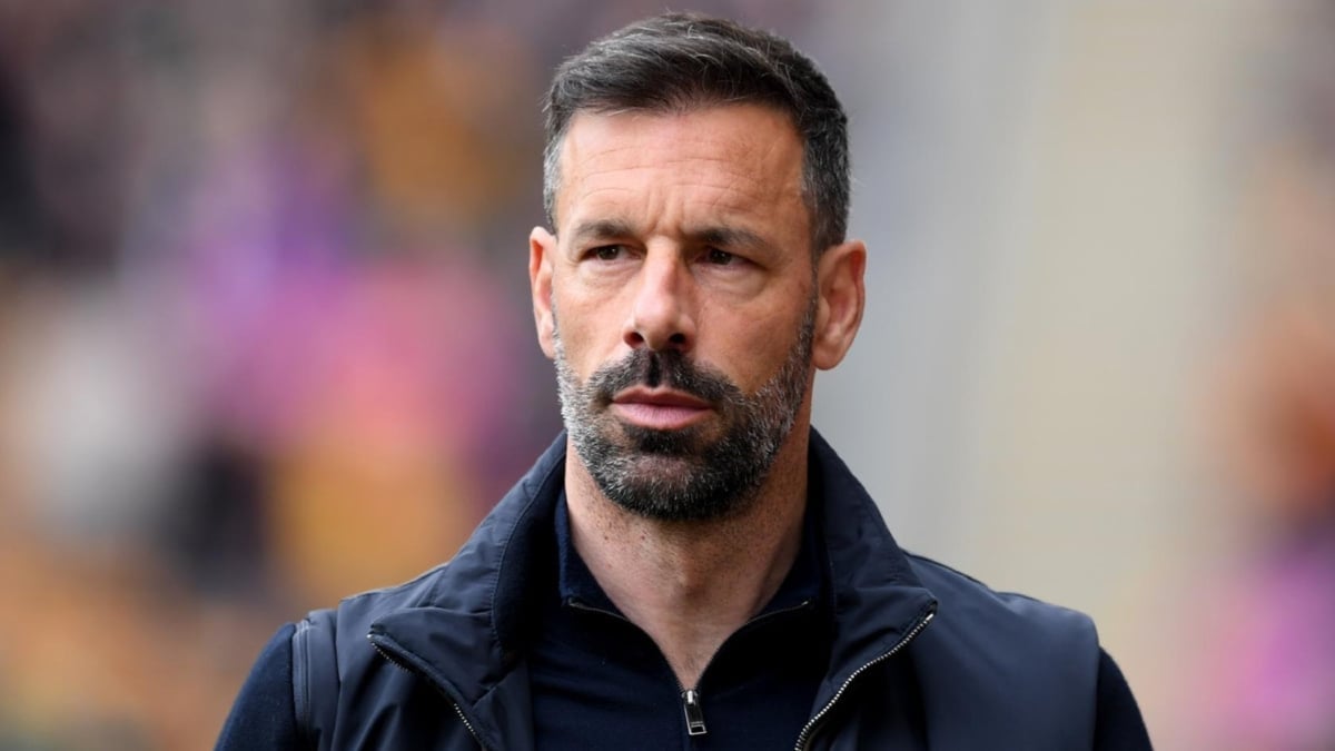 Tercera vez que funciona: Van Nistelrooy se une al staff de Koeman ...