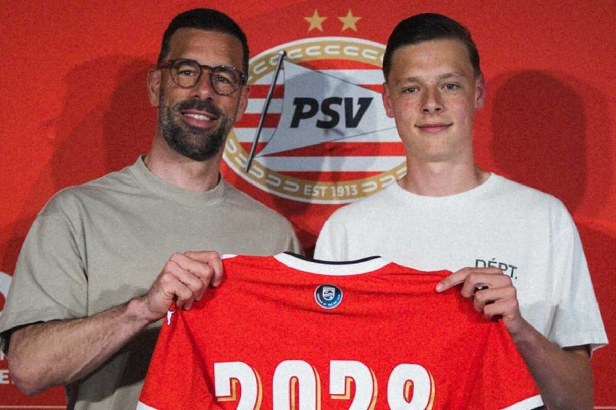 PSV signe un contrat avec le fils de Van Nistelrooy - footboom1.com