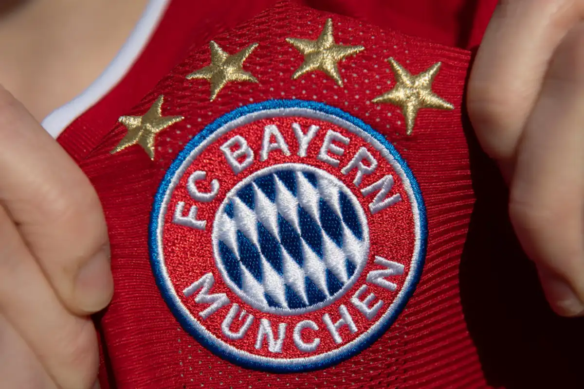 FC Bayern präsentiert auffälliges neues Heimtrikot für die Saison 2025/26 - footboom1.com