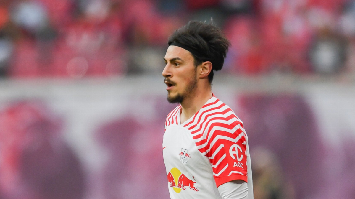 Elif Elmas de retour à Napoli - footboom1.com