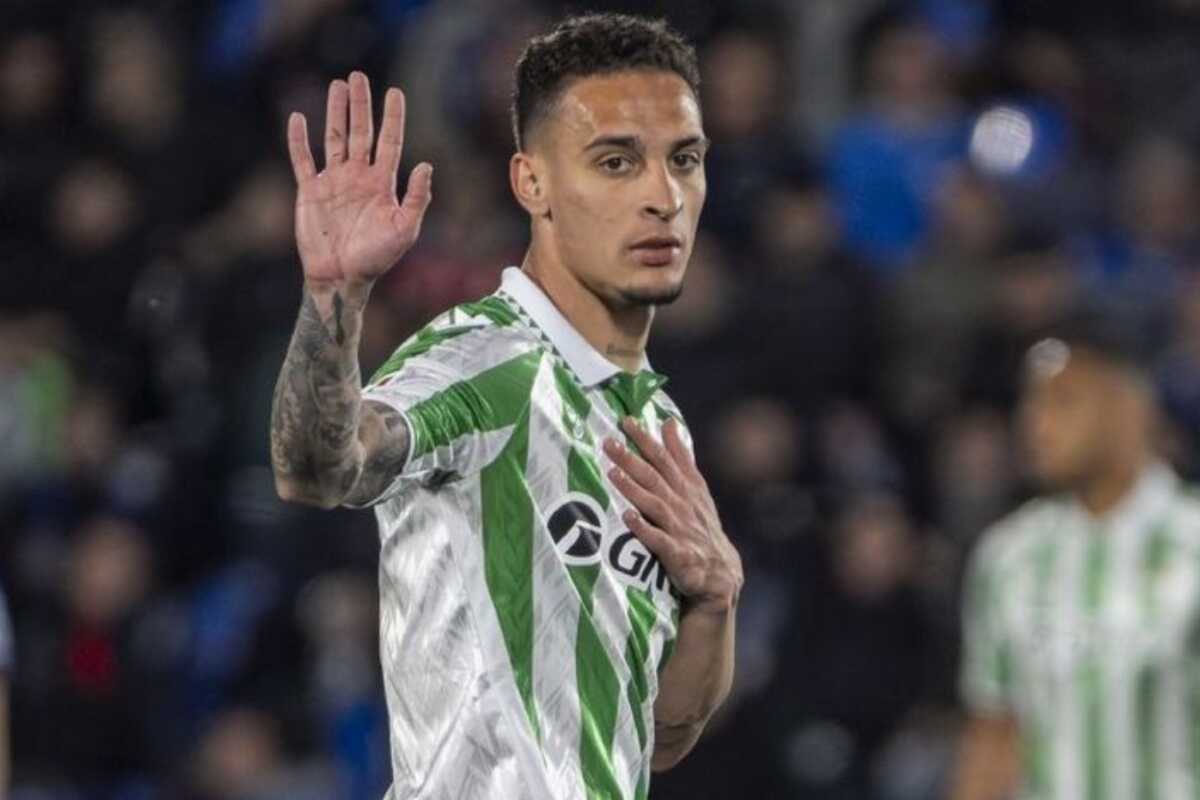 El agente de Antony responde a los comentarios de Amorim sobre la ...