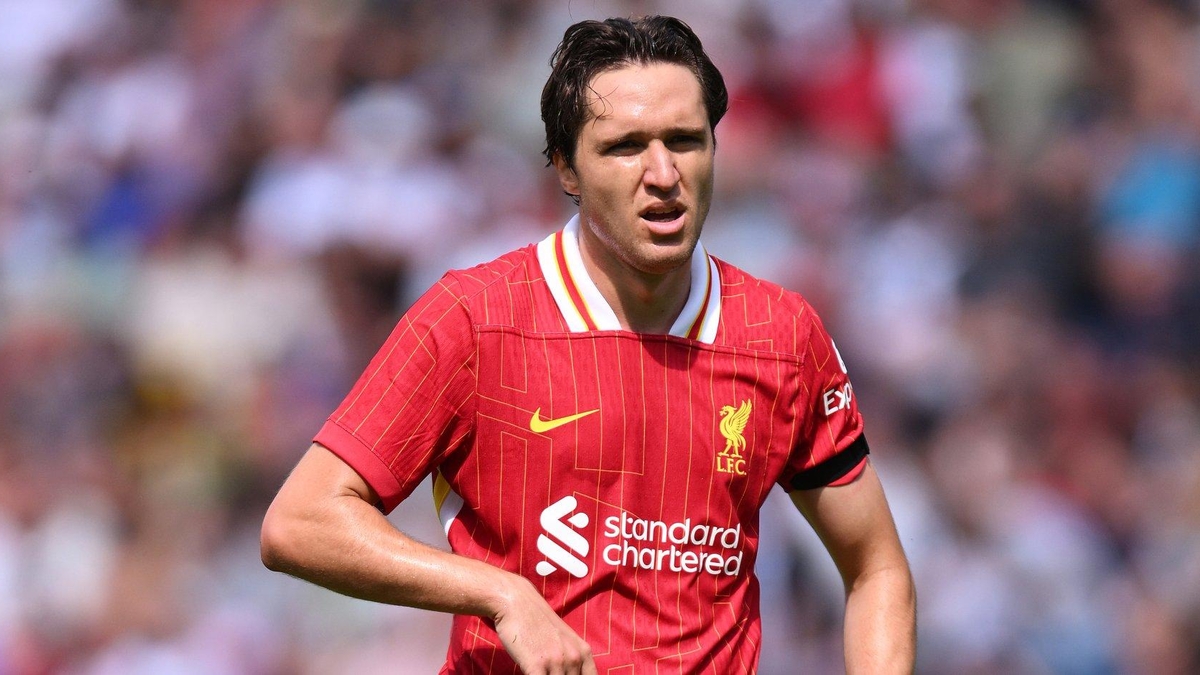 Chiesa décroche sa place dans l'équipe de Liverpool pour la Ligue des ...