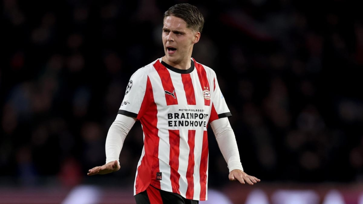 フェネルバフチェ、PSVのミッドフィールダー Joey Veerman 獲得合意 - footboom1.com