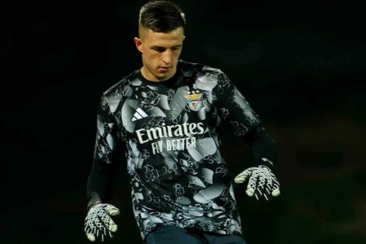 Anatoliy Trubin é titular pelo Benfica contra o Estoril - footboom1.com