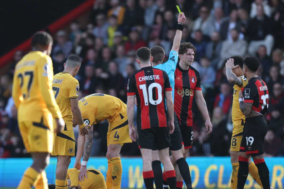 Keith Hackett: "Zabarnyi Tidak Layak Mendapat Kartu Merah Dalam ...